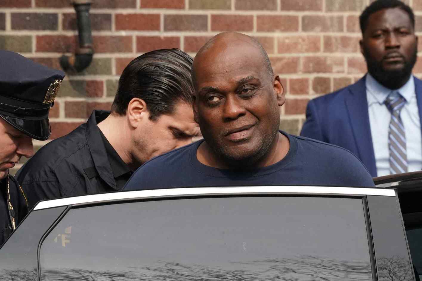 Qué implica para Frank R. James ser sospechoso de "ataque terrorista ...