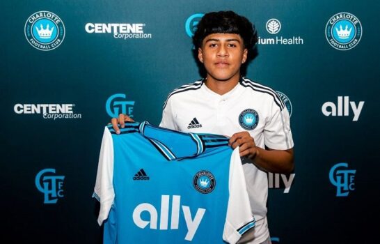 Brian Romero firma su primer contrato profesional - Progreso Hispano News