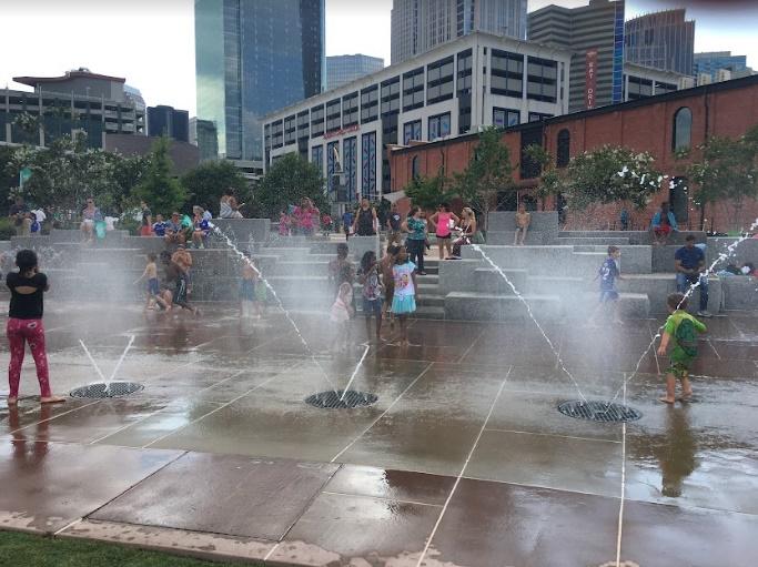 Última oportunidad para refrescarse en spraygrounds - Progreso Hispano News