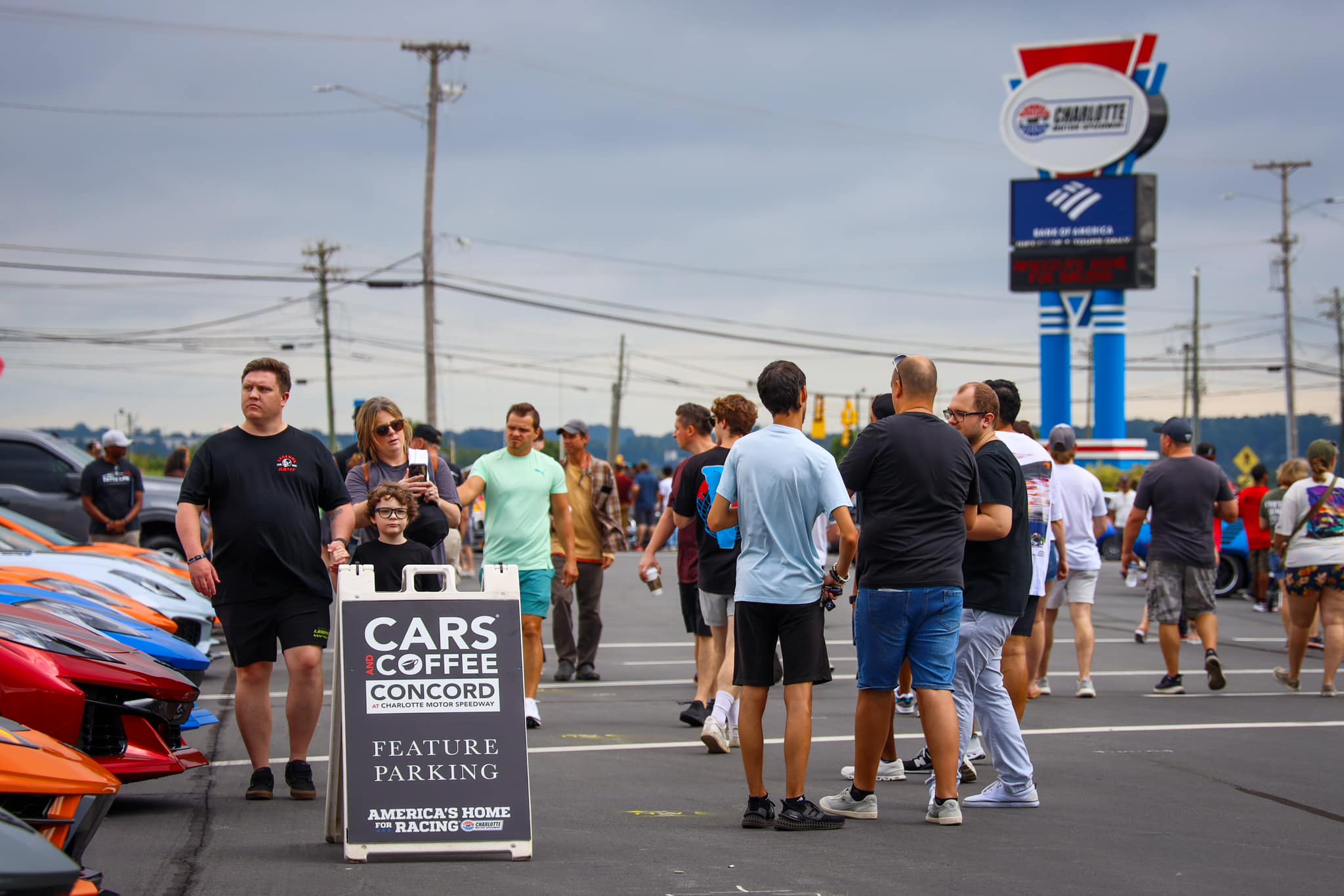 Opción Fin de Semana: Pasión automotriz en "Cars and Coffee"